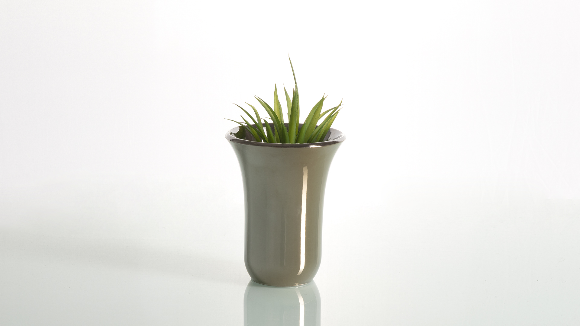 Porcelain Pot TopoT - Showcase FMK UTB : Showcase FMK UTB