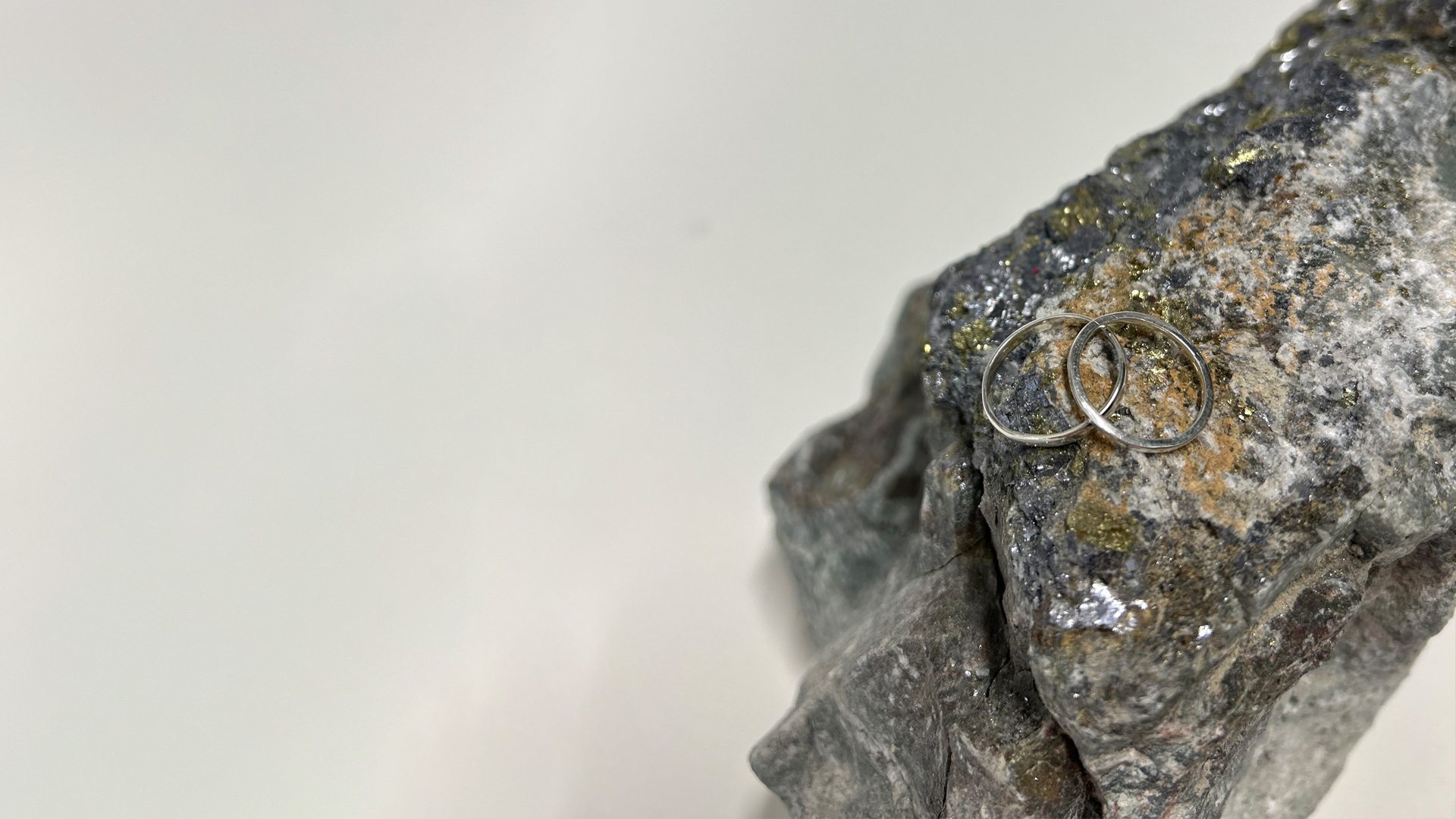 FRIENDS RINGS - Showcase FMK UTB : Showcase FMK UTB